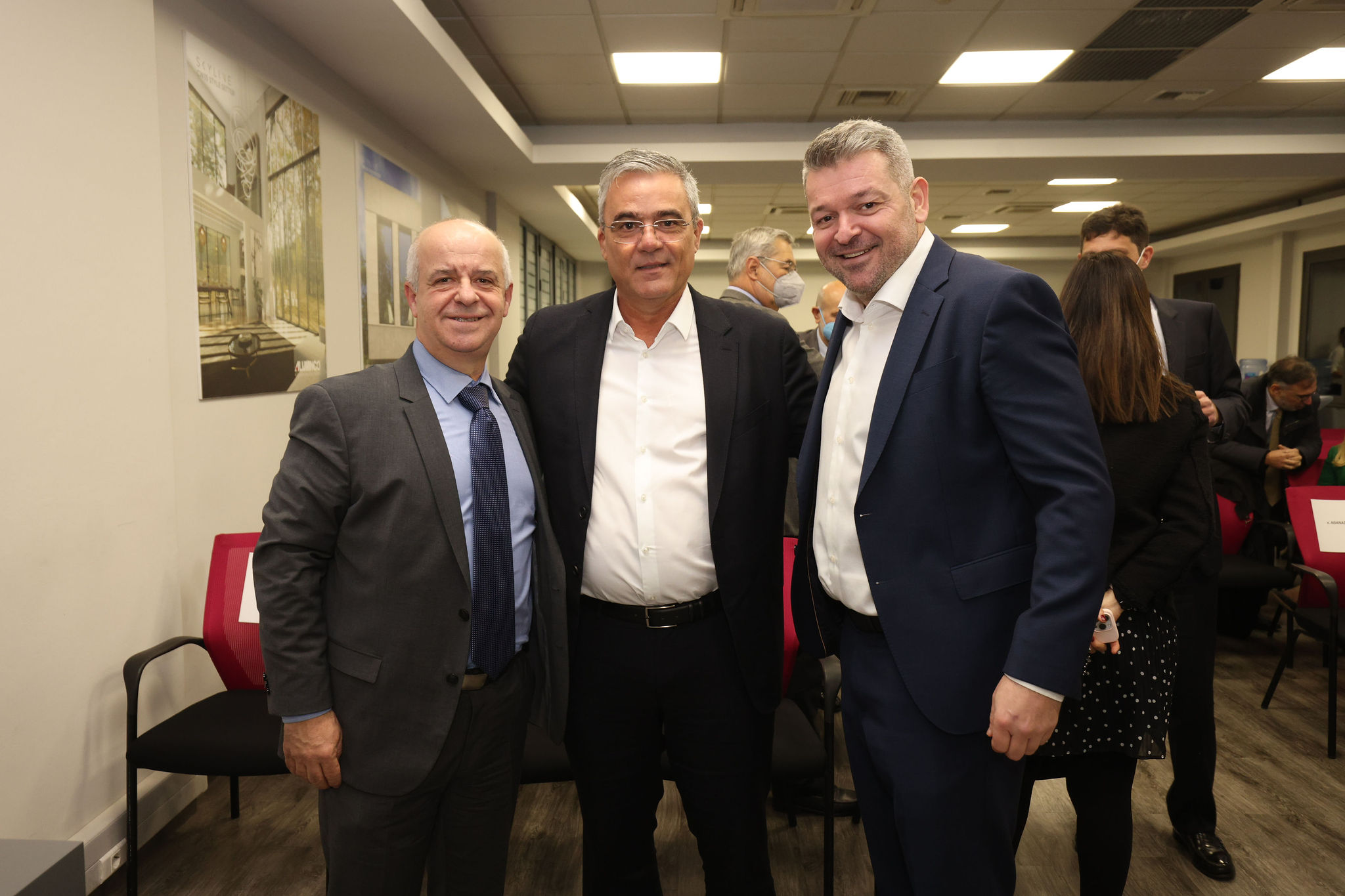 Στις εγκαταστάσεις της Aluminco Α.Ε. στα Οινόφυτα Βοιωτίας ...